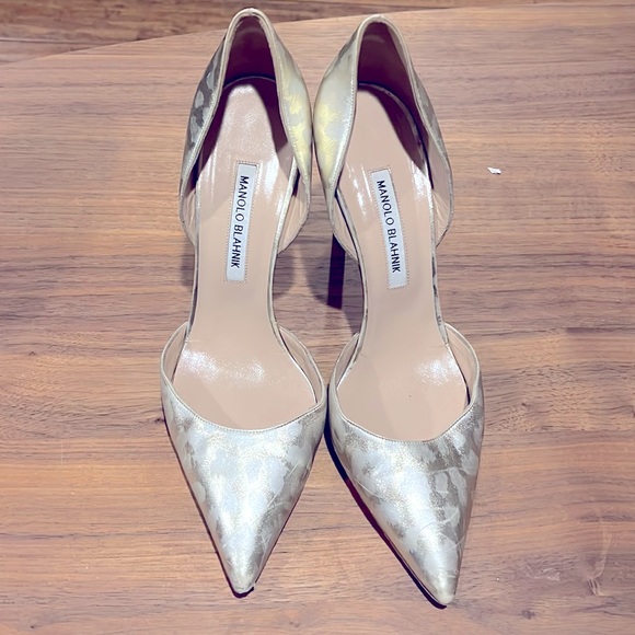 Manolo Blahnik | Shoes | Manolo Blahnik Gold Heels Size 4 | Poshmark